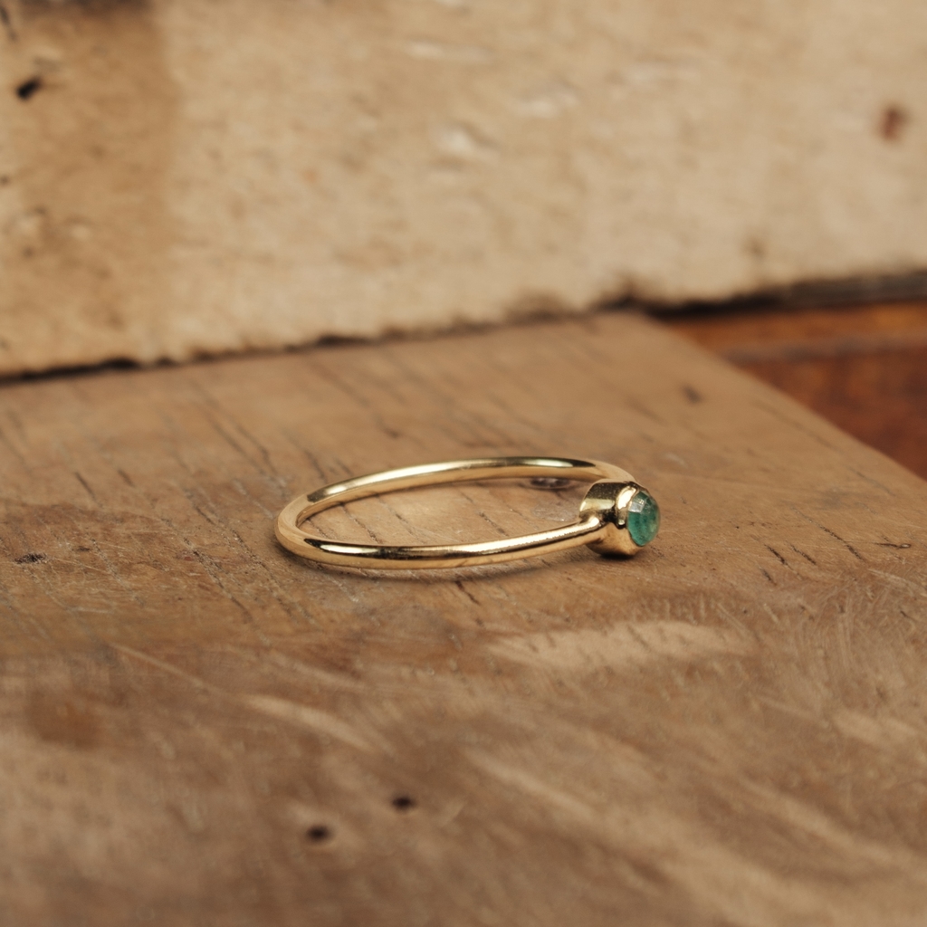 Anel Esmeralda - Comprar em Ecle Atelier