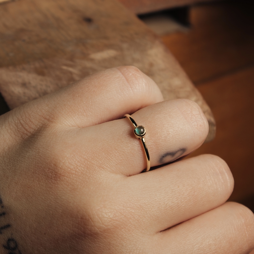 Anel Esmeralda - Comprar em Ecle Atelier