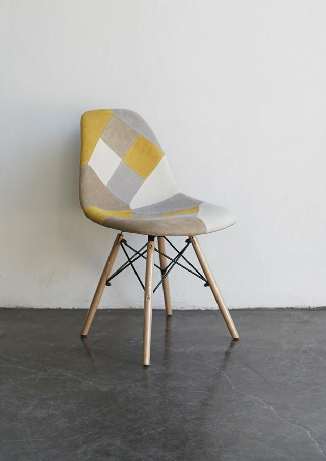 Silla Eames Patchwork Tapizada Base Madera