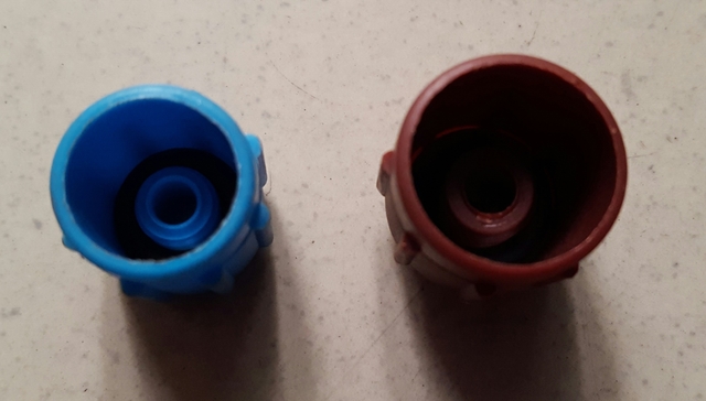 02 Tampas de Válvulas Ar Condicionado Alta E Baixa Mercedes Benz C200 ...