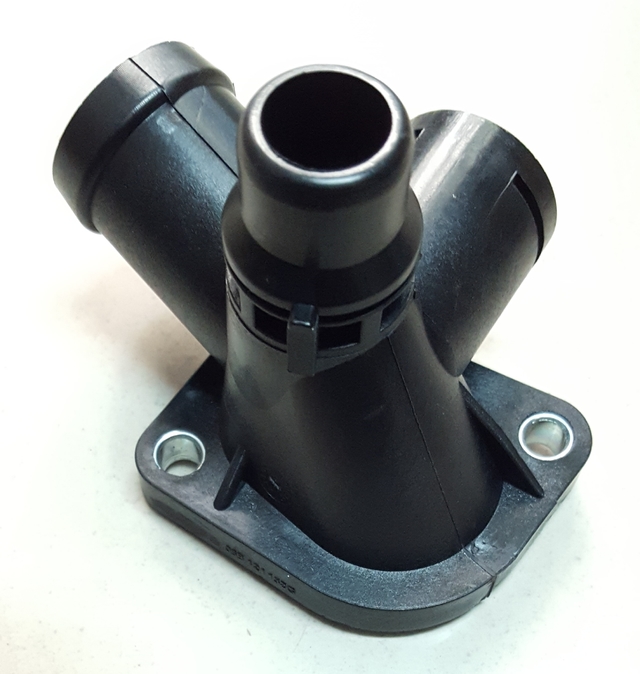 Conexão Flange Fluxo Agua Audi A4 A6 Passat 050121132b