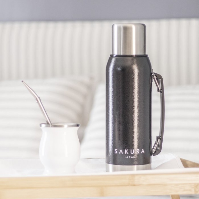 Termo SAKURA Clasico de acero inoxidable 1 lts. negro