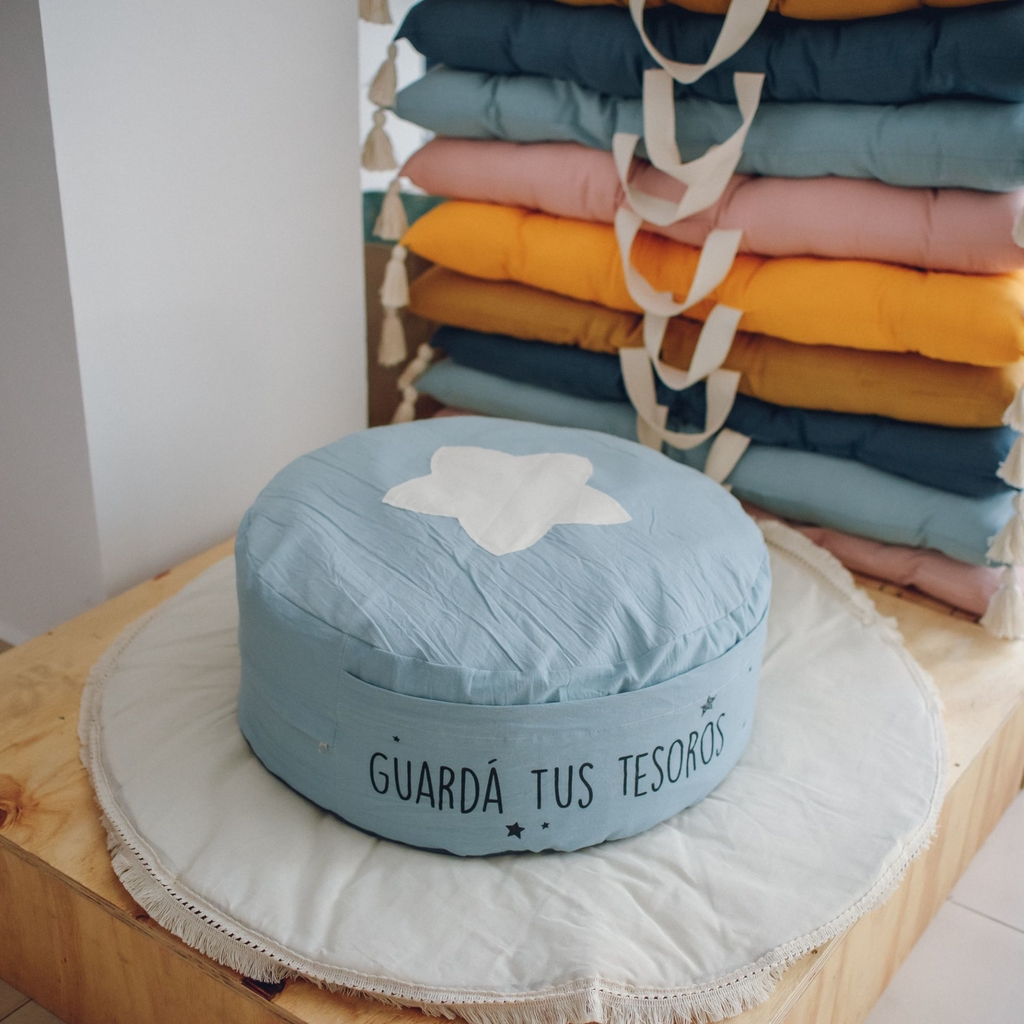 PUF (varios colores) - Berço. Muebles y Diseño.