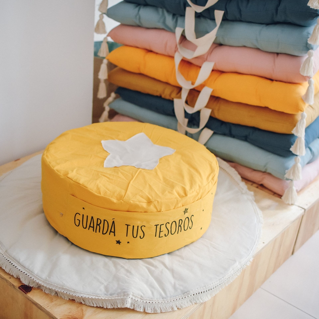 PUF (varios colores) - Berço. Muebles y Diseño.