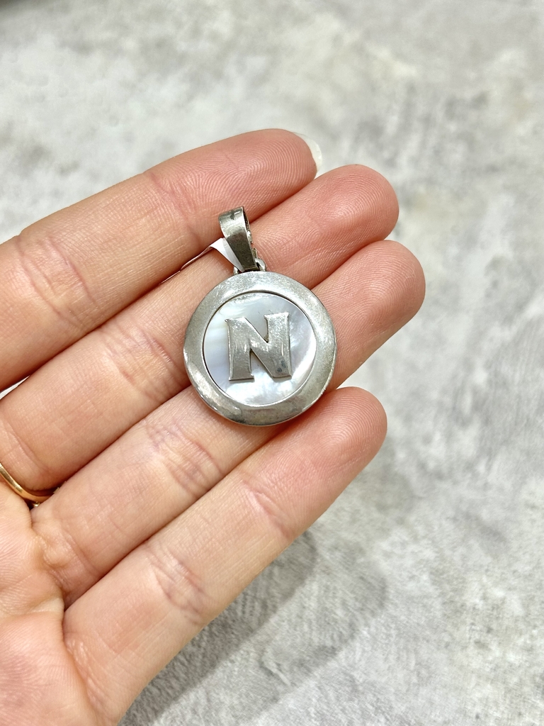 Medalla de inicial en plata - Única letra