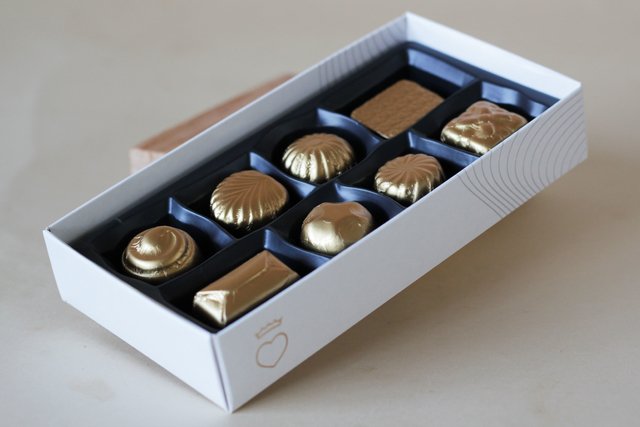 CAIXA 8 BOMBONS - EMBALADOS - Mother's Chocolates