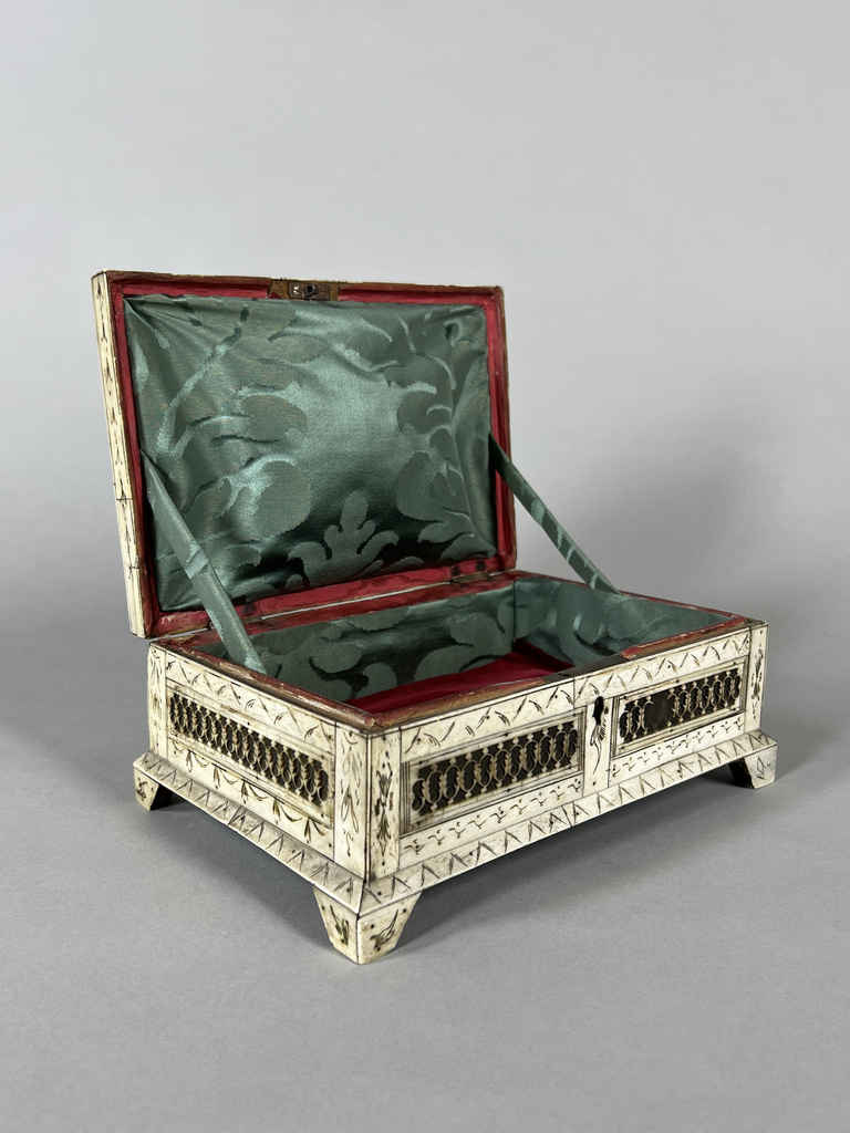 Caja Inglesa época Georgean Circa 1800 - Mayflower