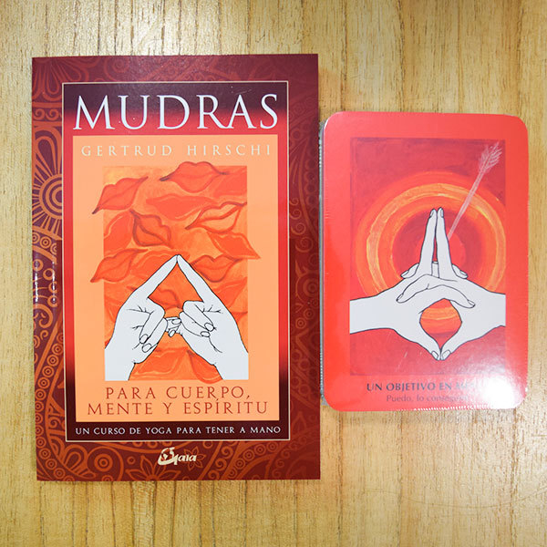 Mudras - Gertrud Hirschi - Comprar en Ayurdevas.Quilmes