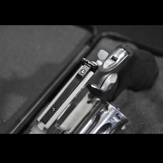 REVOLVER TAURUS C. 22LR 4" M. 94 INOX