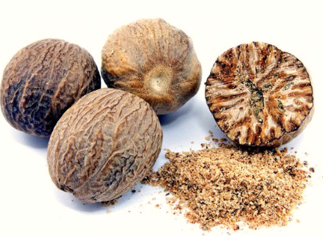 Nuez moscada entera x 2un. - Comprar en La Alacena