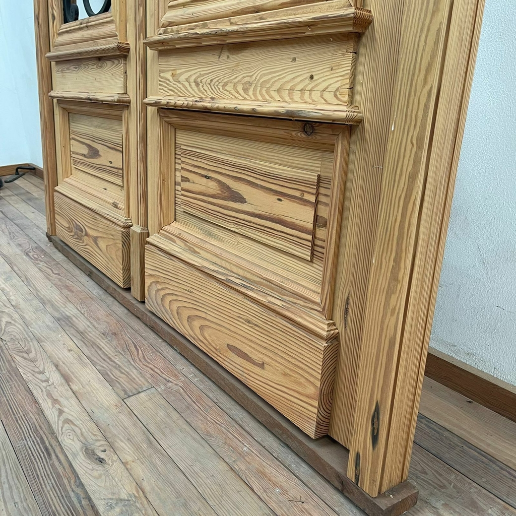 Puerta de entrada doble hoja colonial pinotea - Cod: 6067