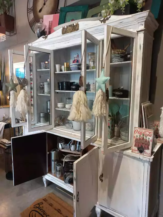 Mueble copero vidriado vintage - Comprar en carrousel