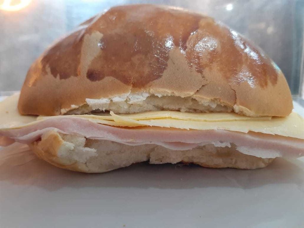Sándwich de pebete - Comprar en Confiteria Marroco's