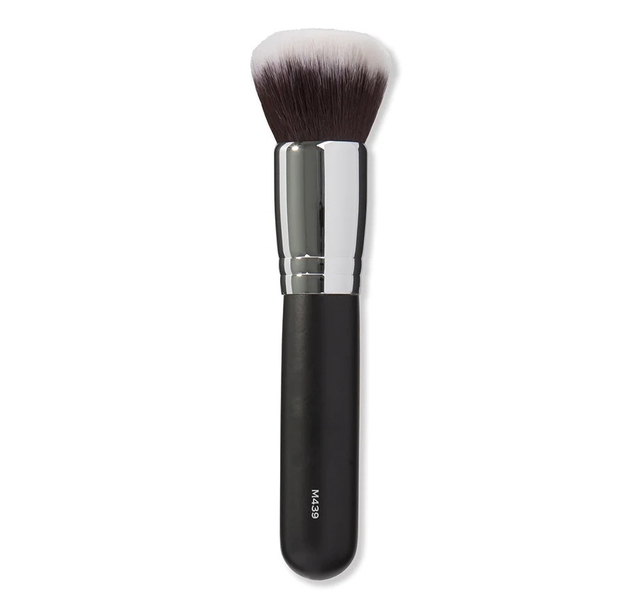 M439 - BUFFER FOUNDATION BRUSH - Comprar en GLOW STORE