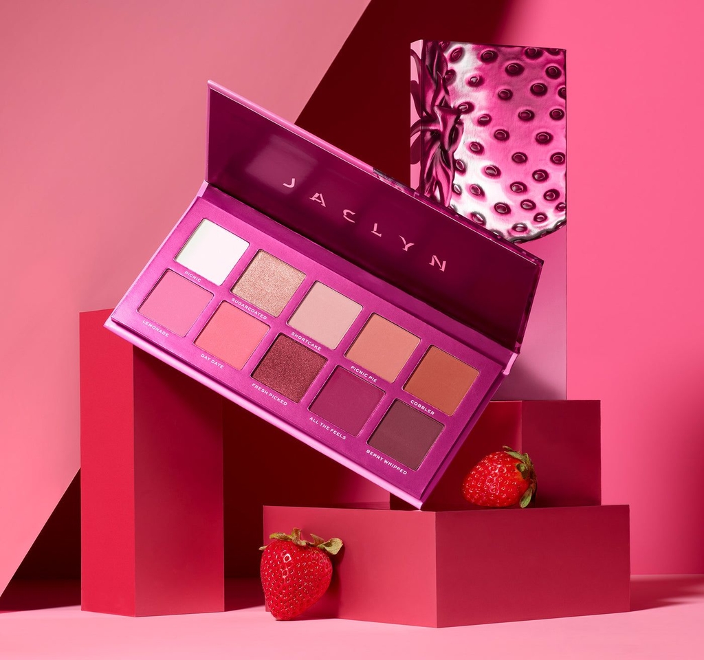 JACLYN COSMETICS STRAWBERRY FEELS PALETTE