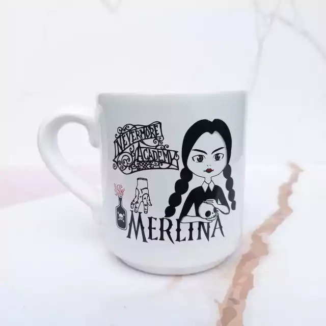 TAZA MUG MERLINA - Comprar en KIME DECO MAYORISTA