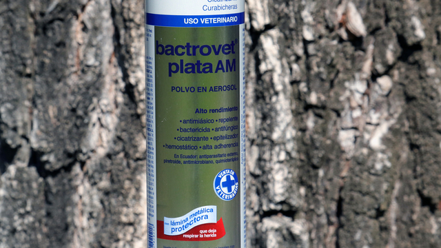 BACTROVET AEROSOL PLATA 420 ML - Tienda Drovenort