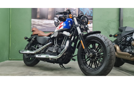 Simon Kustom - Capas de Tanque