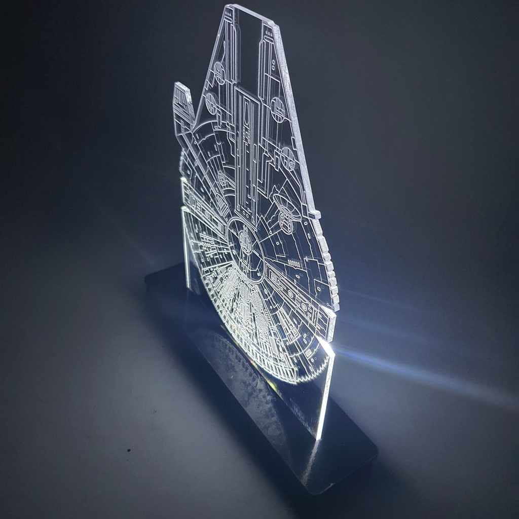Luminária Led Star Wars Millenium Falcon