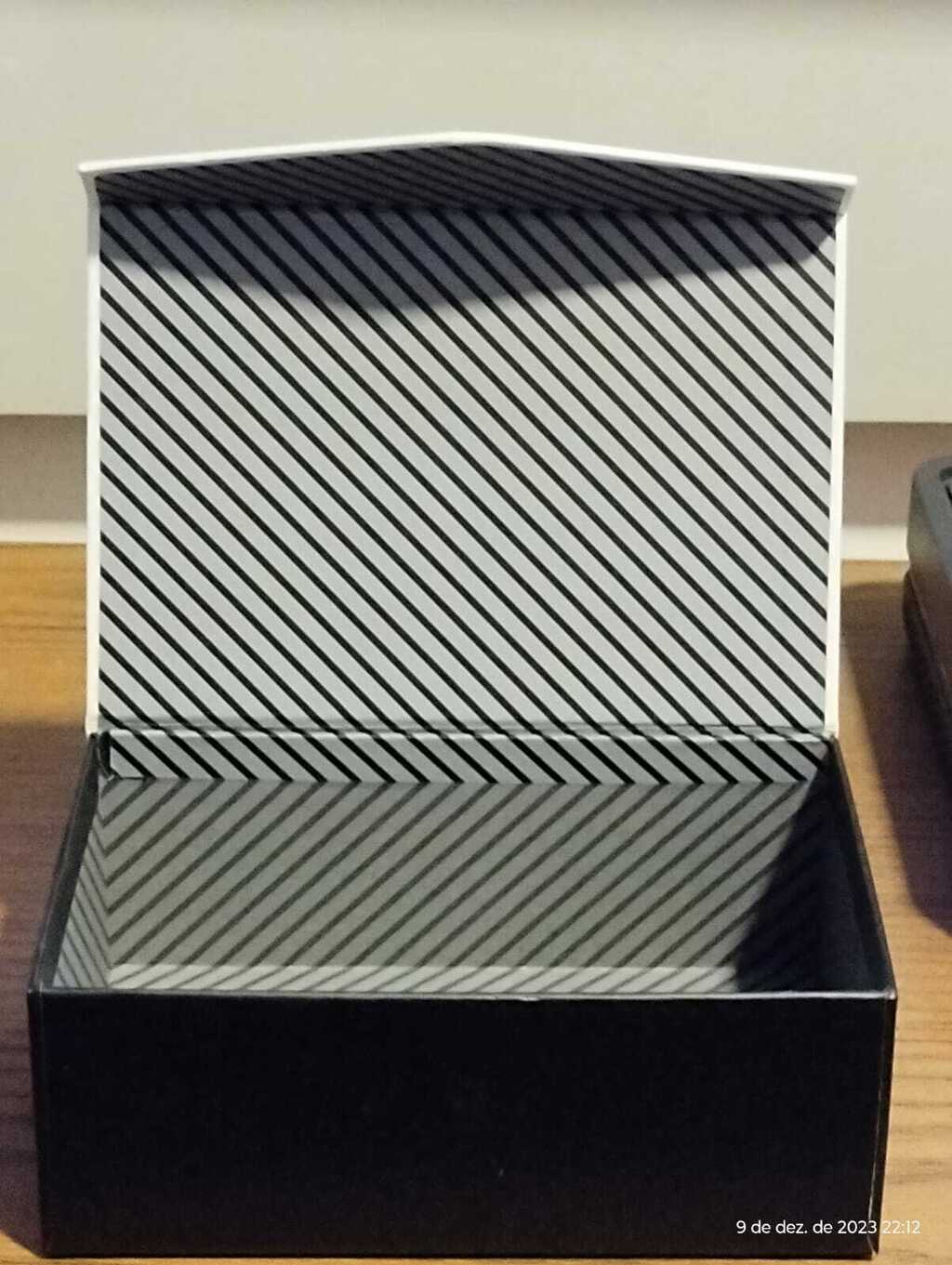 Caixa de Papel Cartonado com Tampa Envelope - Retangular - Branca e ...