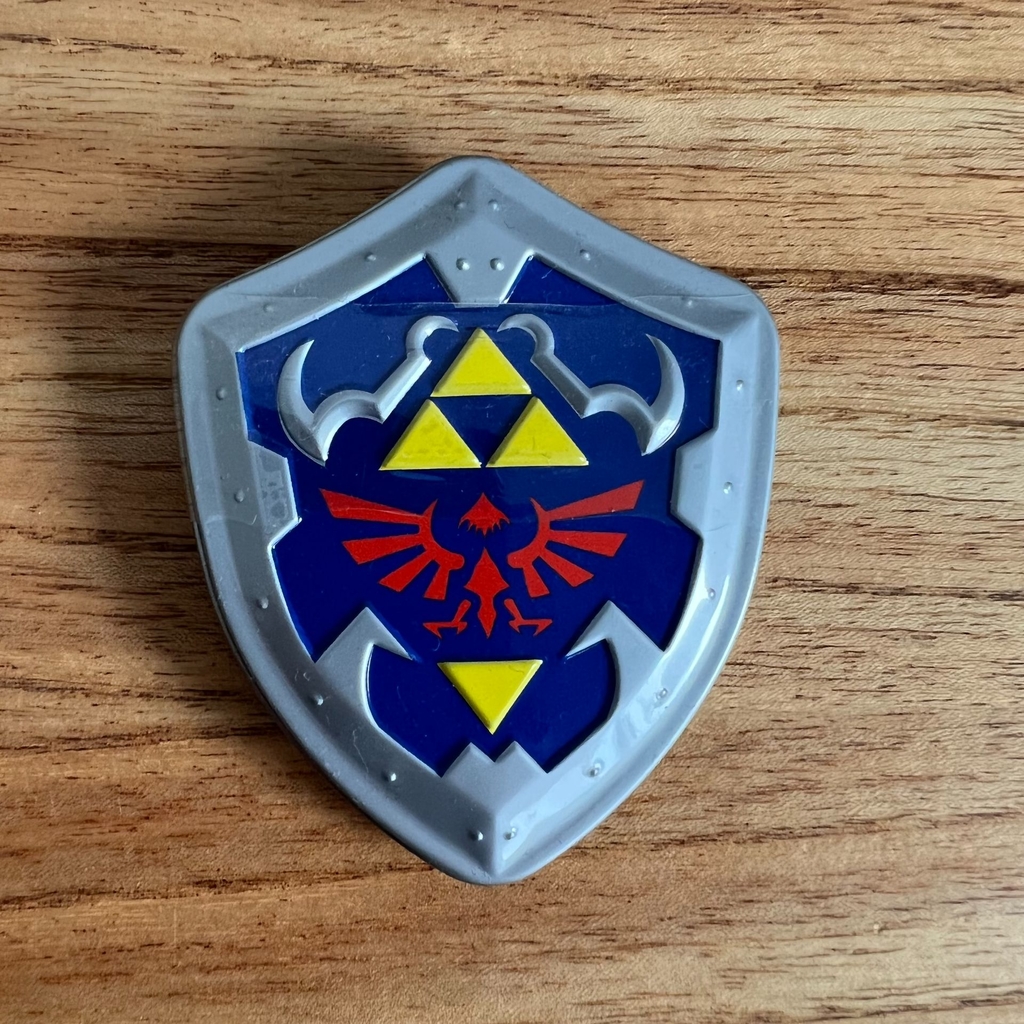 Cajita de Pastillas Zelda Shield - Nakama Retro Store