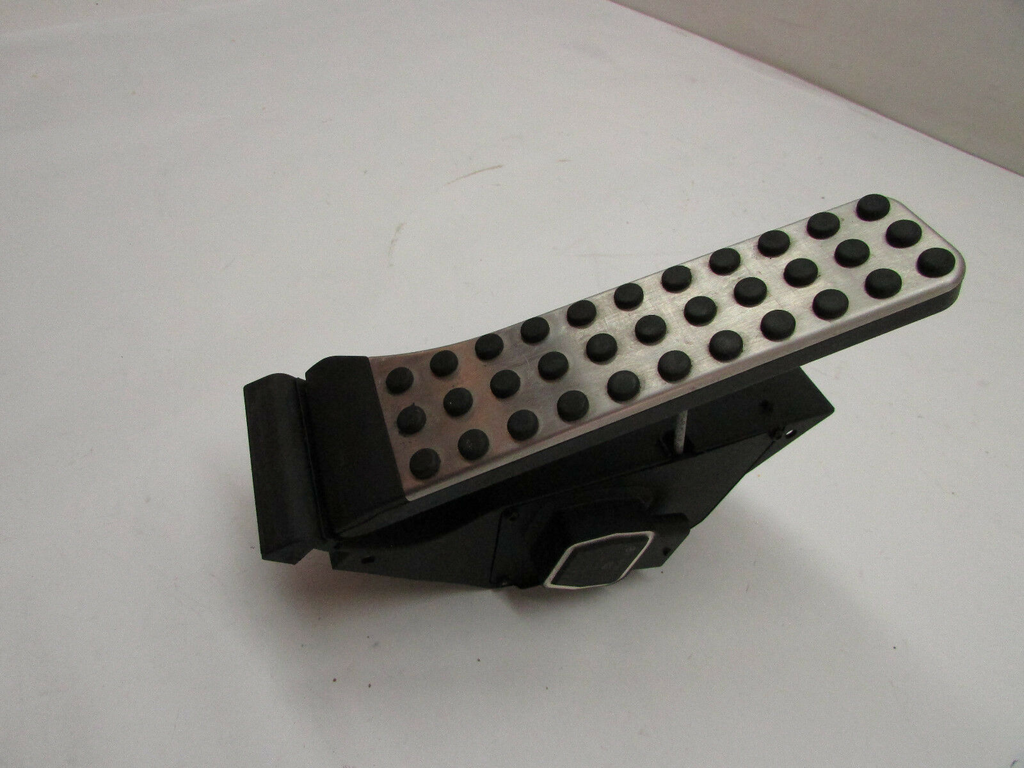 Pedal de Acelerador Sport Mercedes AMG em Aluminio Escovado com Sensor ...