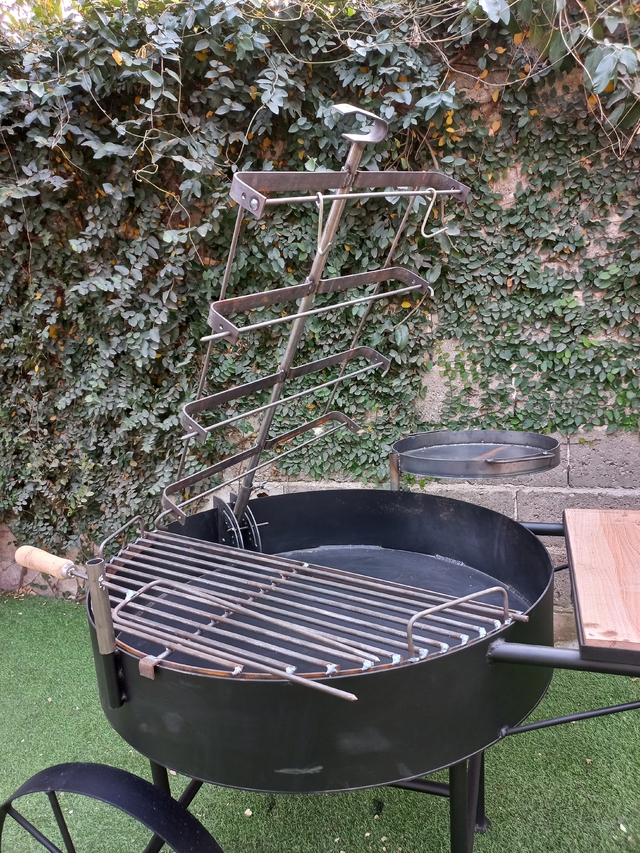 FOGONERO CON RUEDAS - Comprar en Mundo Banco