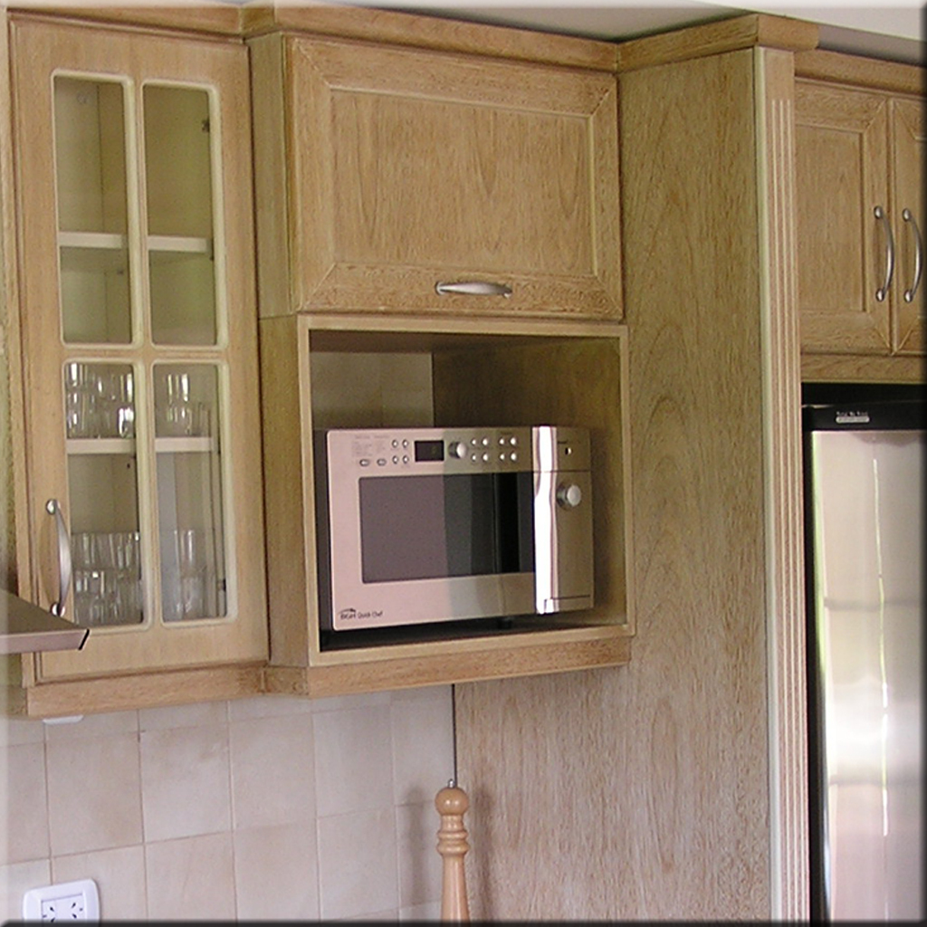 Cocina enchapada en madera - Comprar en studiomuebles