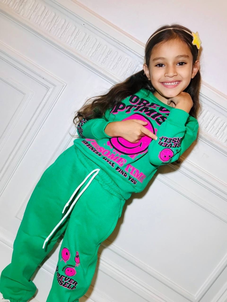 CONJUNTO FRISADO FOREVER EMOJI DE NENA (BUZO + PANTALON)