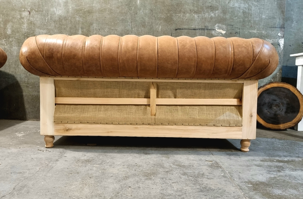 CHESTERFIELD INDUSTRIAL 2C CUERO - Sofá y tronos