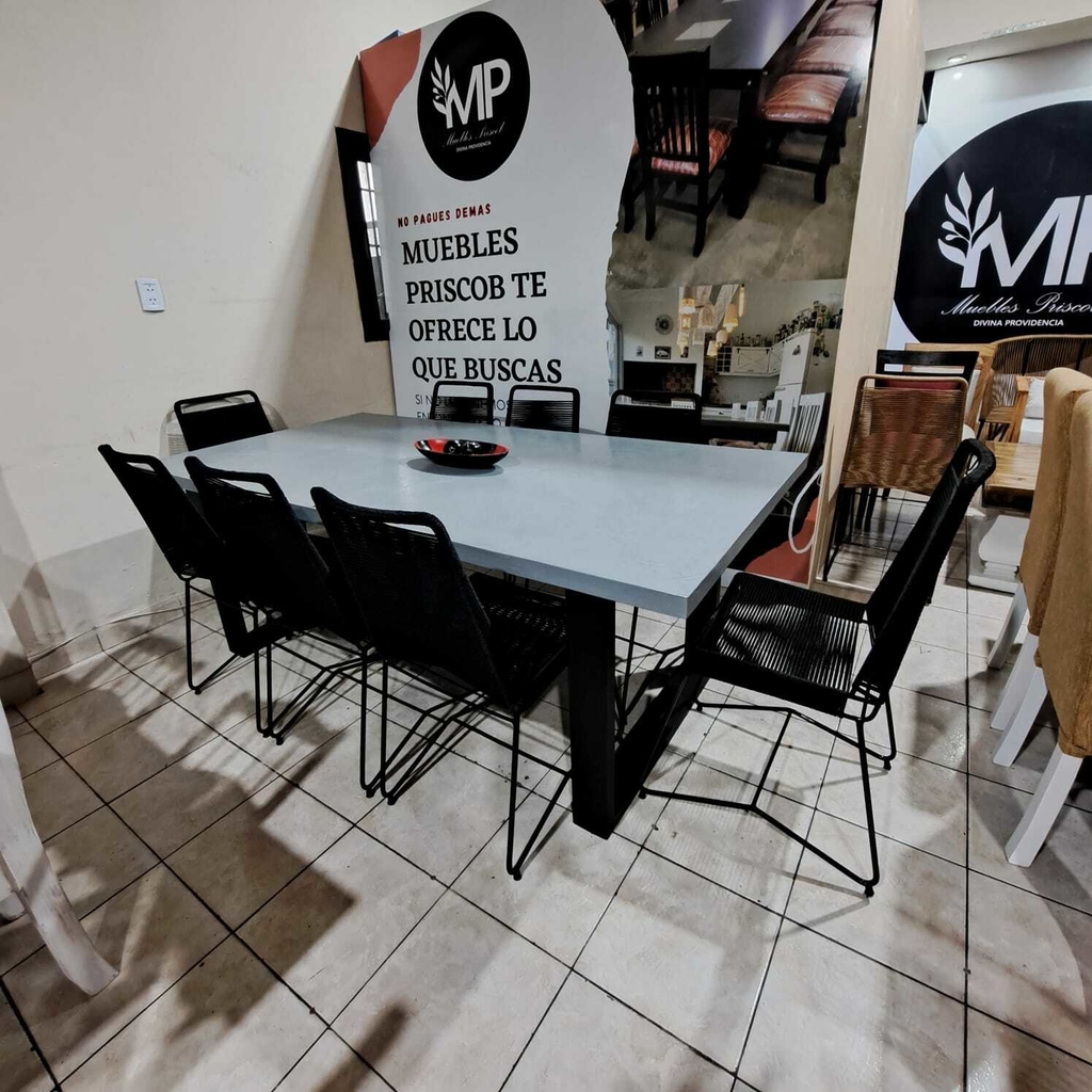MESA DE MICROCEMENTO + SILLAS TULUM - Muebles Priscob