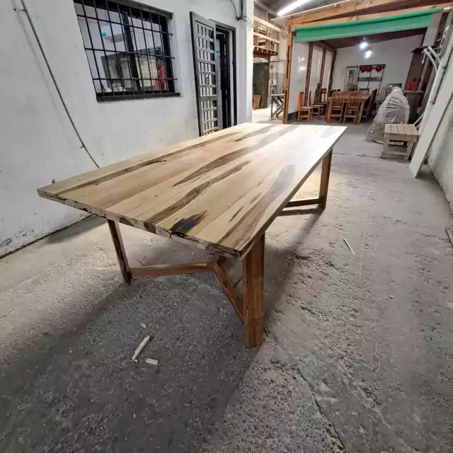 MESA DE GUAYUBIRA PATAS Y - Comprar en Muebles Priscob