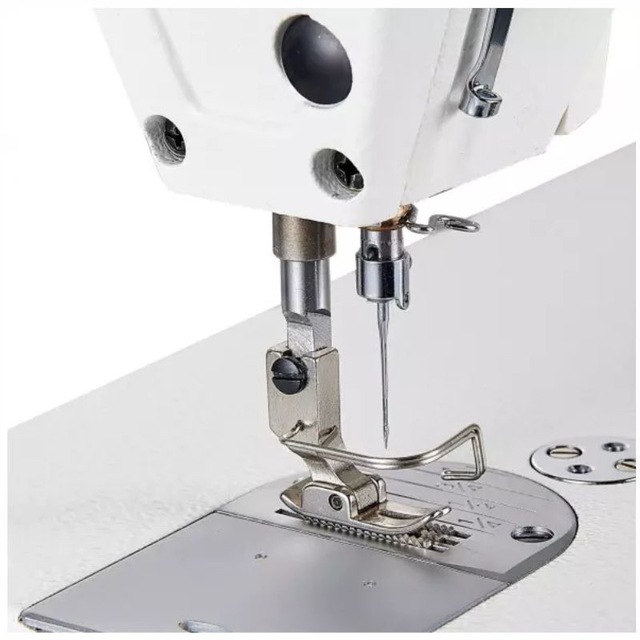 MÁQUINA DE COSTURA RETA INDUSTRIAL SINGER 114G-20CF (COM CORTE DE LINHA)