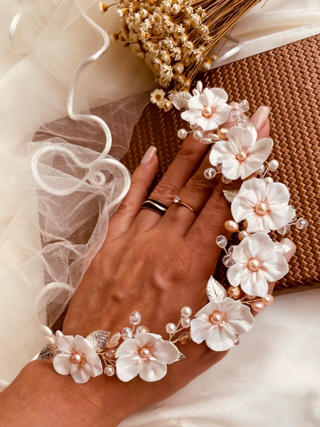 Grinalda com flores flexiveis - Comprar em Tortolys