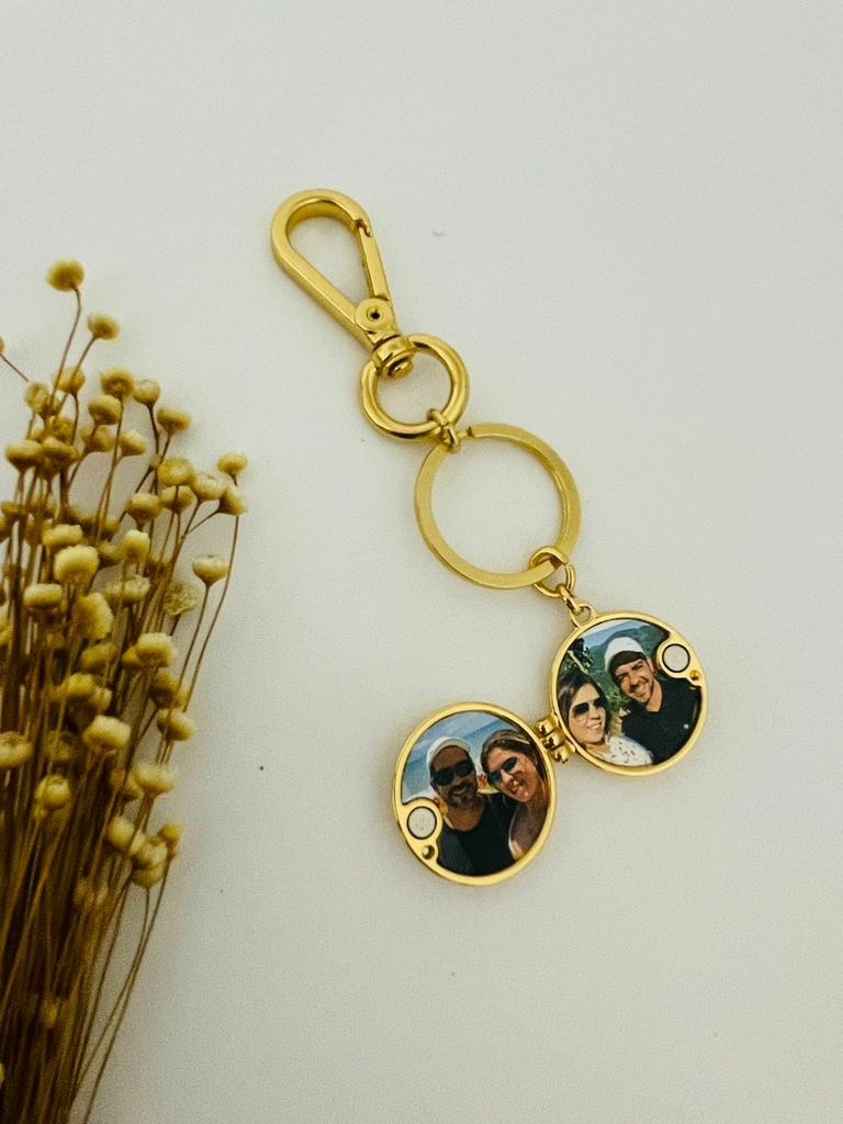 CHAVEIRO RELICARIO REDONDO - VERNIZ ITALIANO