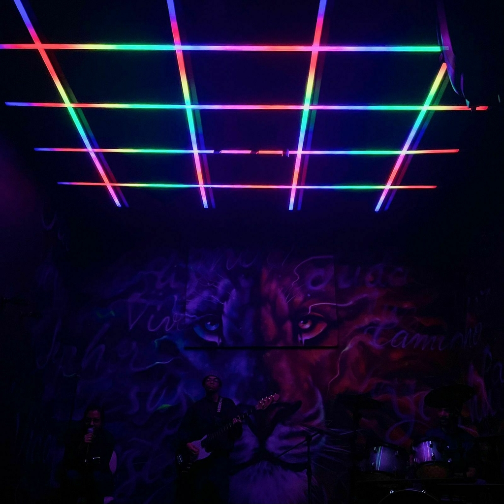 PERFIL DE LED RGB QUADRICULADO 2X2M - Center Comp Led