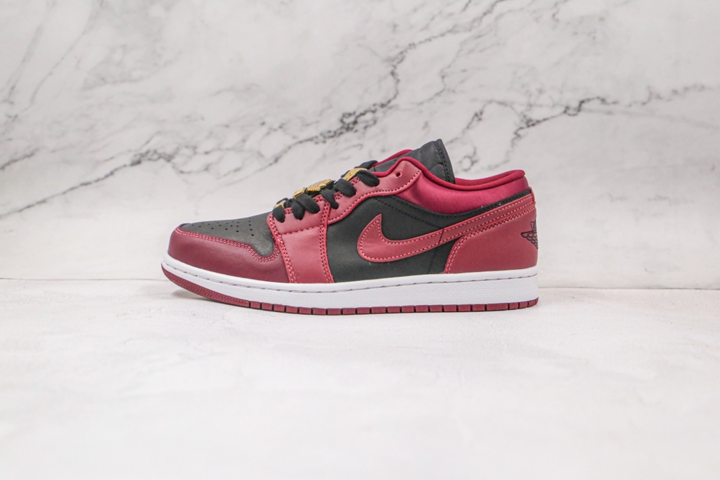 Air Jordan 1 Low Maroon - Comprar em New sneaker
