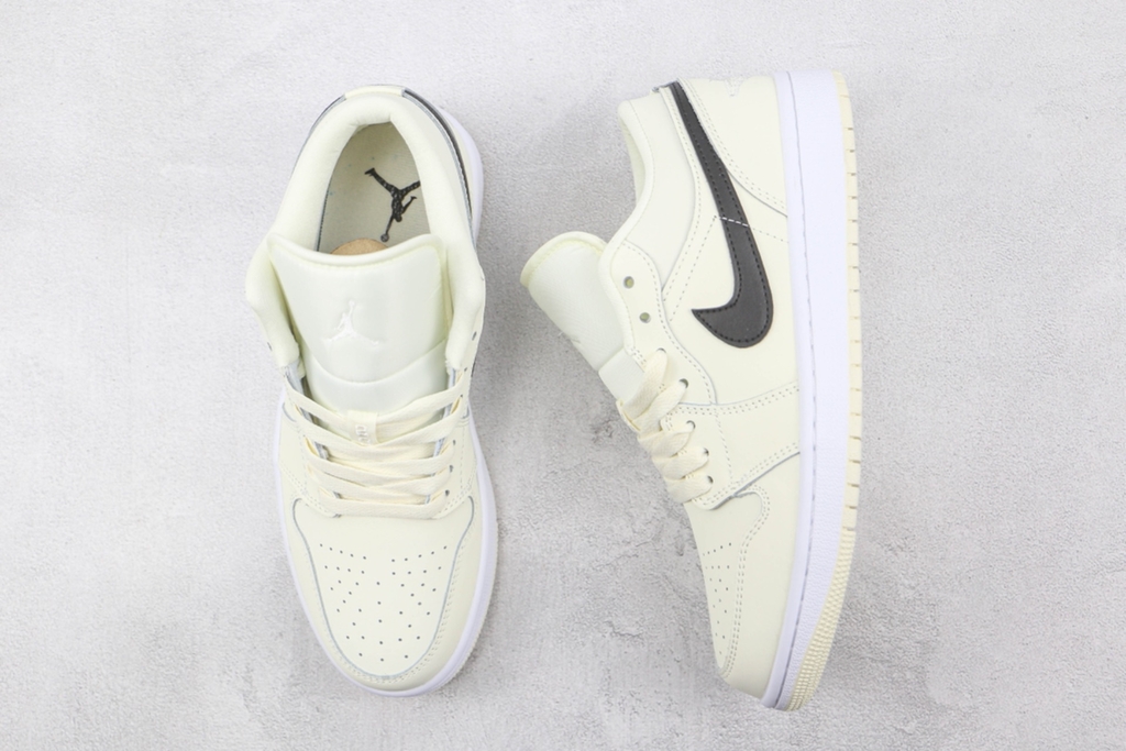 Air Jordan 1 Low Coconut Milk - Comprar em New sneaker