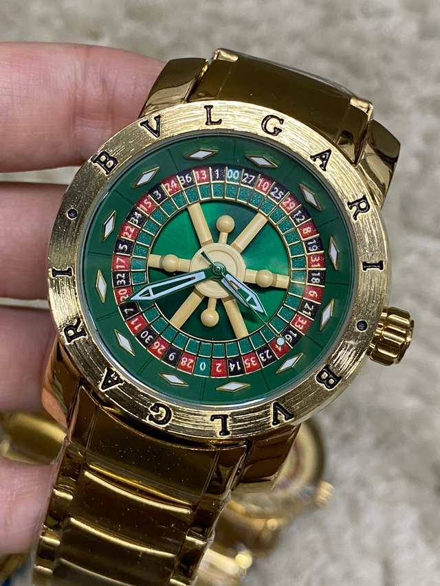 Relógio Cassino Roleta Masculino Aço Dourado