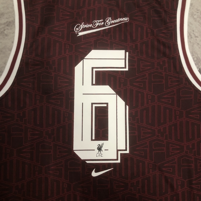 Liverpool FC x Lebron James DNA 2023 - Masculina - Vinho