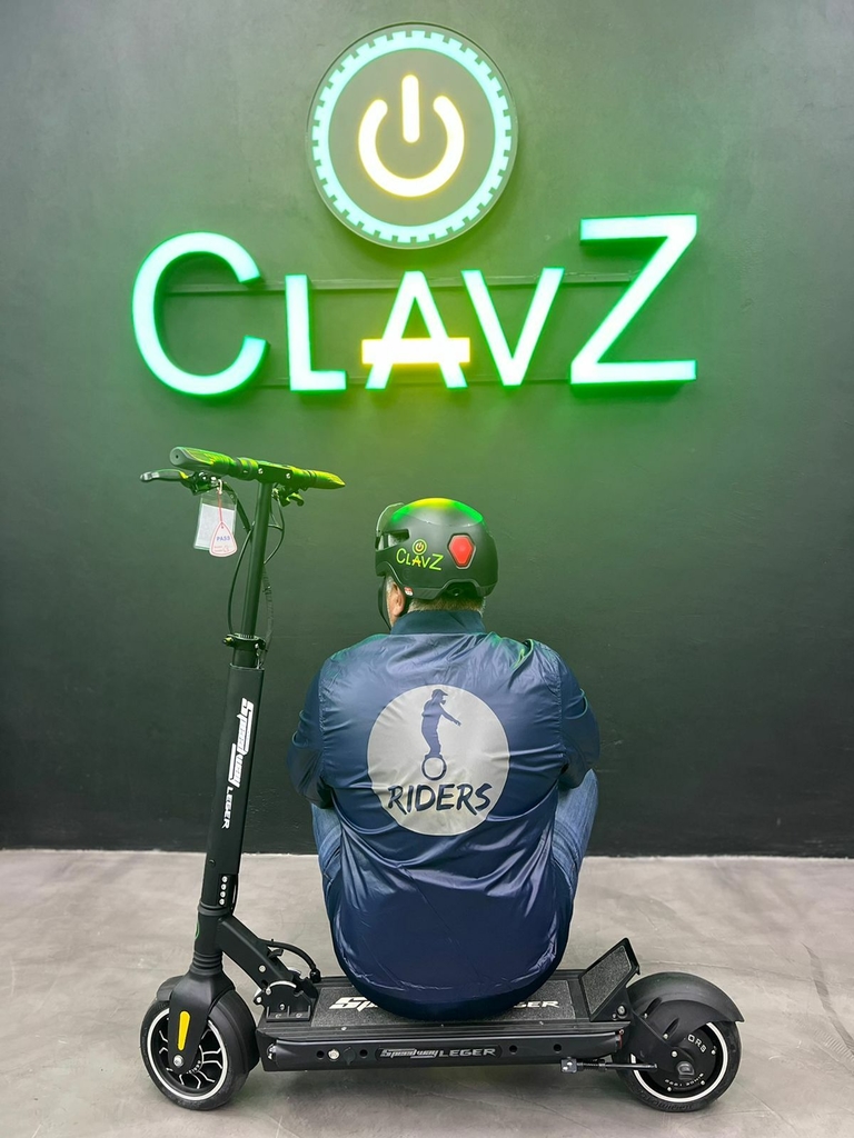 Campera Riders Logo Monociclo - Comprar en ClavZ S.A.