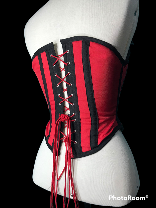 Corpete Demon - Comprar em Madame Noora Corsets