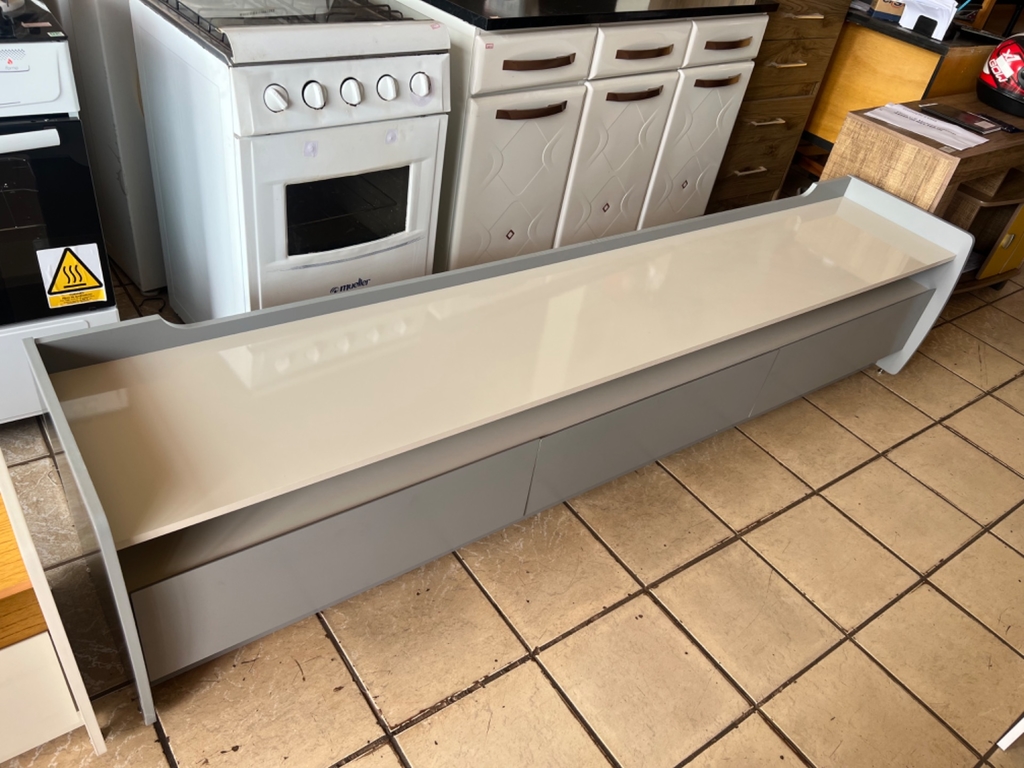 Rack para TV até 70 Polegadas 3 Gavetas 3 Nichos S