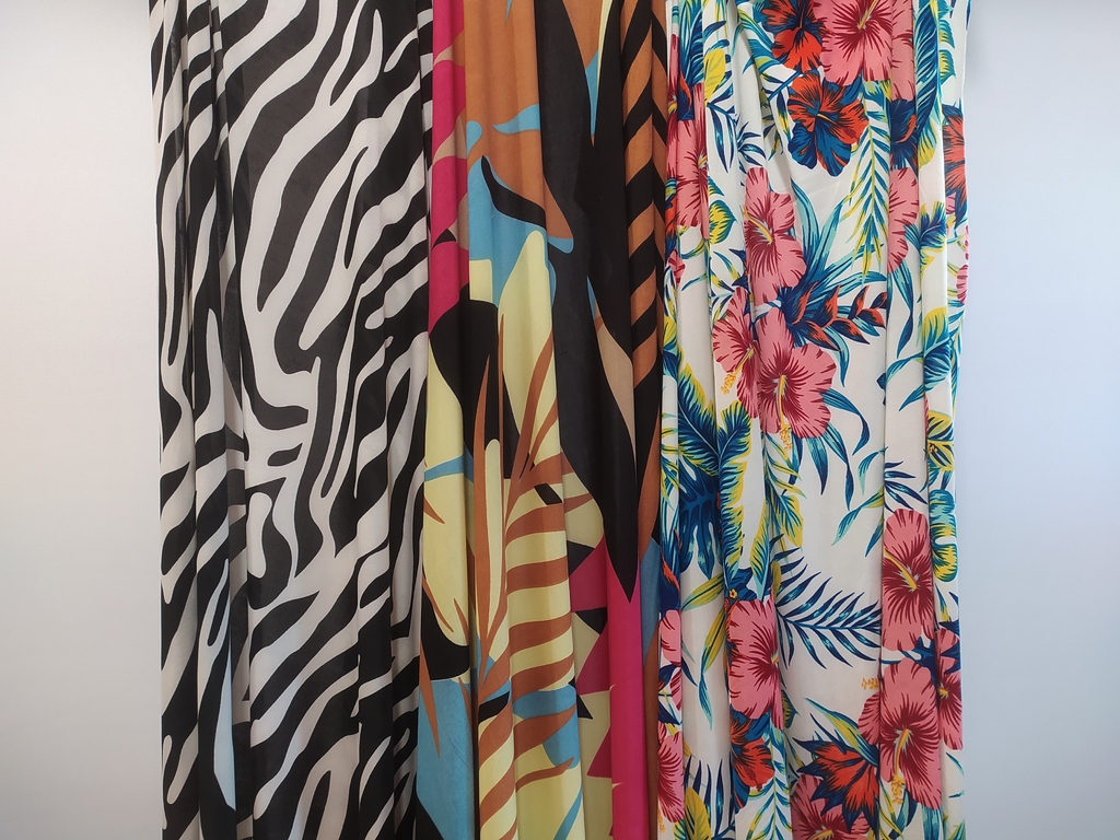 Tela Seda Fría Estampada hojas