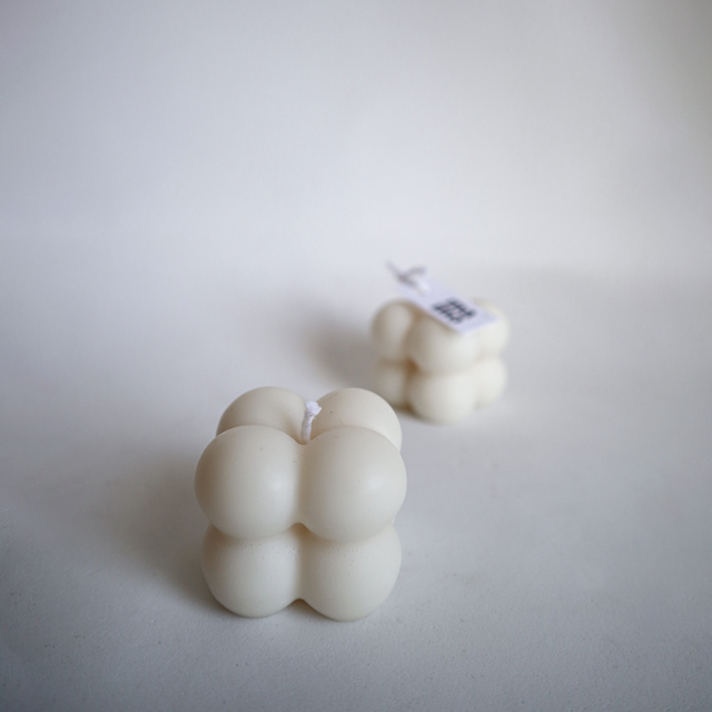 Vela Bubbles mini Branca - Comprar em mamo home decor