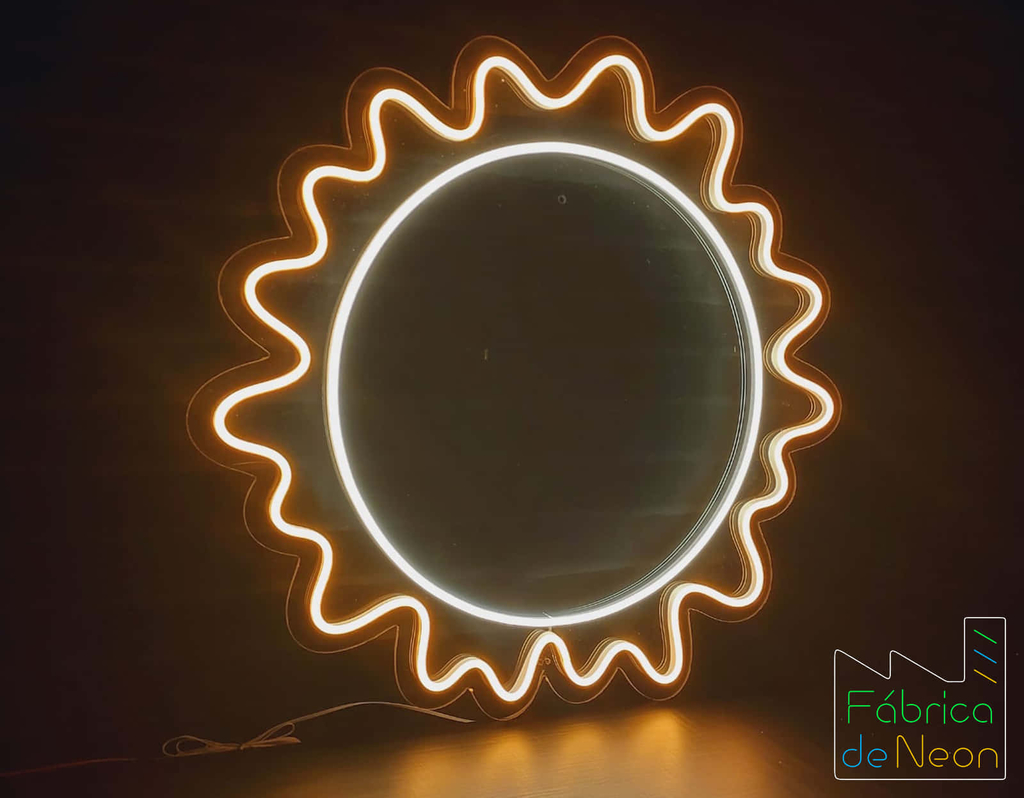 Placa em Neon com desenho de um Sol