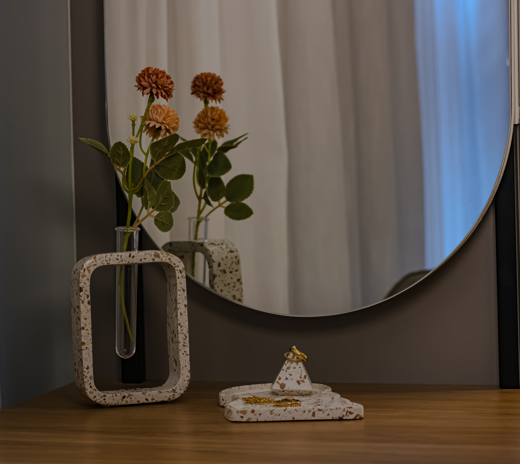 Vaso Retangular Vazado em Granilite