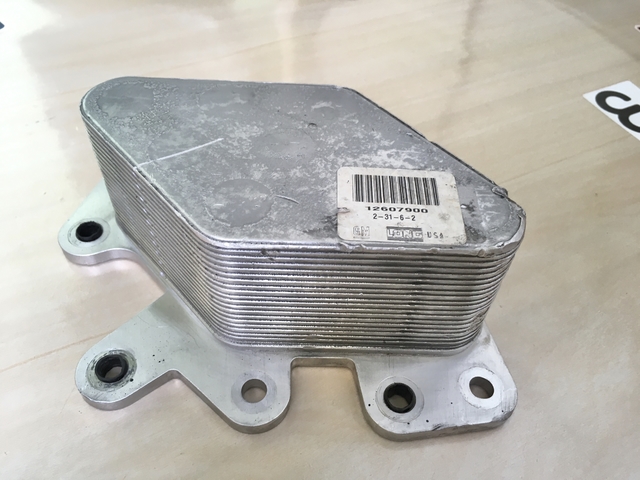 Resfriador de óleo do motor original GM Camaro.