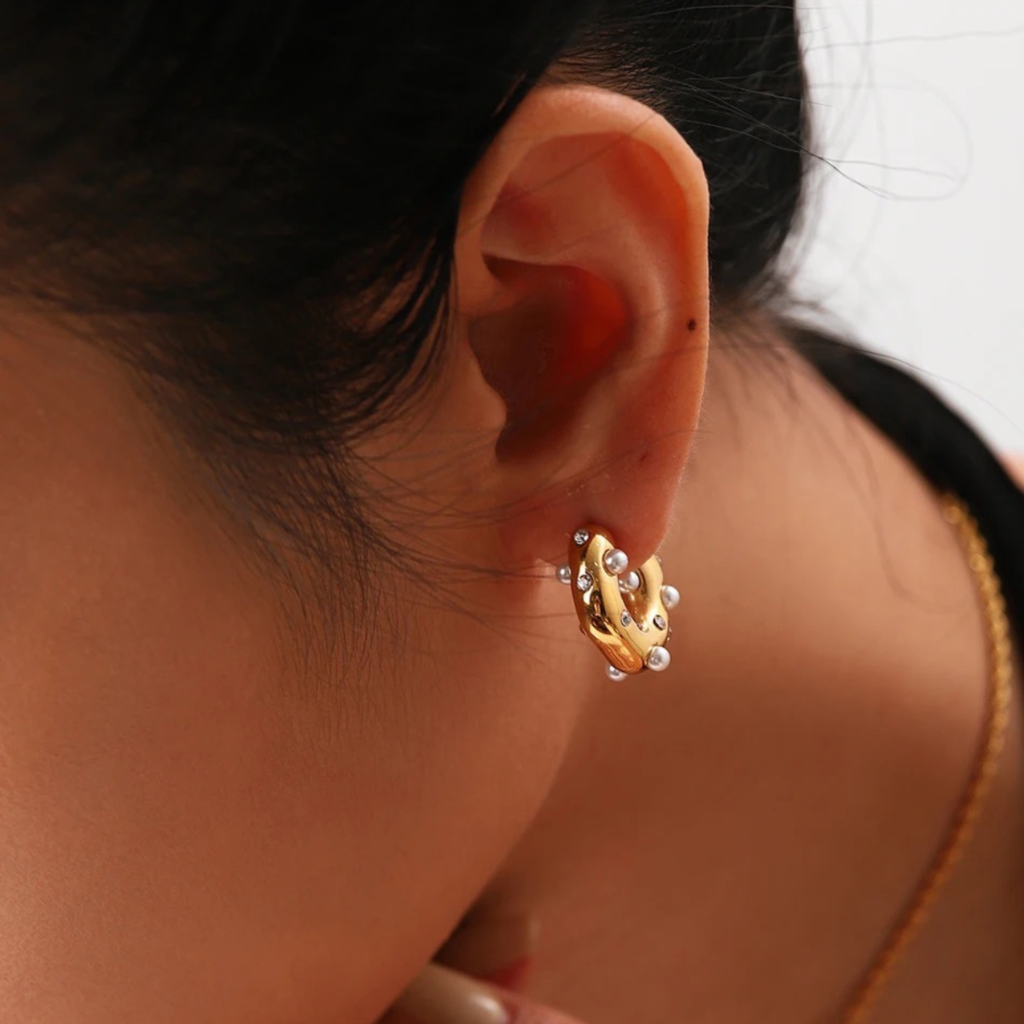 Aretes Hoops Irregulares Zirconias Colores Perlas Baño Oro