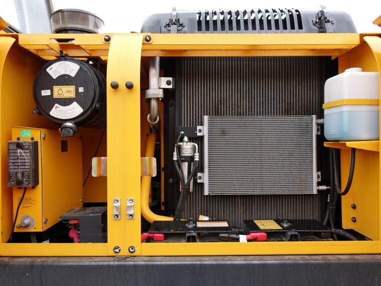 Excavator Hyundai R210 - Linea para Martillo